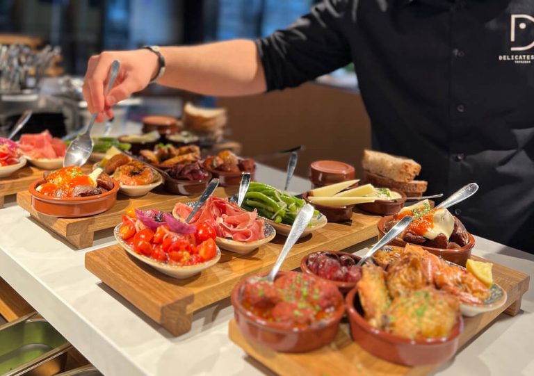 Delicatessen leverer catering i Tromsø - Delicatessen tapasbar