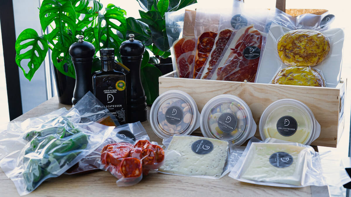 Det er matkasse-sesong – bestill tapas fra Delicatessen Catering